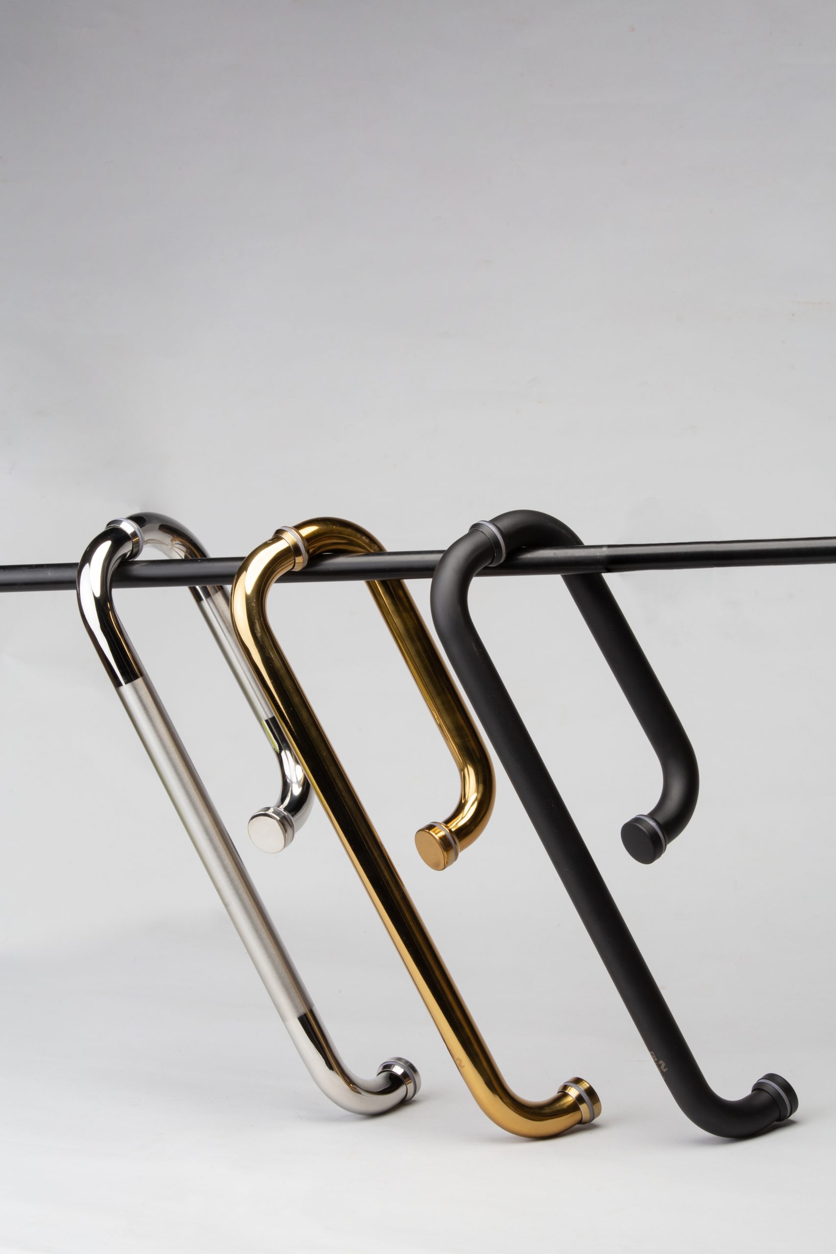 FRAMELESS SHOWER G-HANDLE (425X225) - Naqiyah